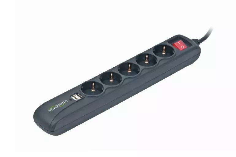 Gembird SPG5-U2-5 (földelt) elosztó 5 Schuko + 2 USB 1.5m fekete | pcx.hu